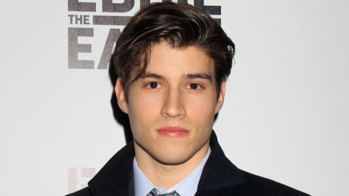 Cameron Cuffe vai ser o protagonista e avô de Superman em Krypton ...
